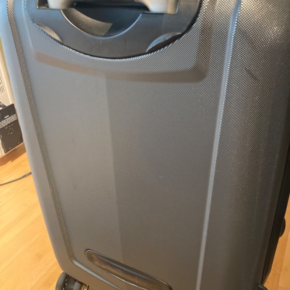 Samsonite | Bags | Samsonite Luggage Clamshell Spinner 24x5x1 Carbon ...